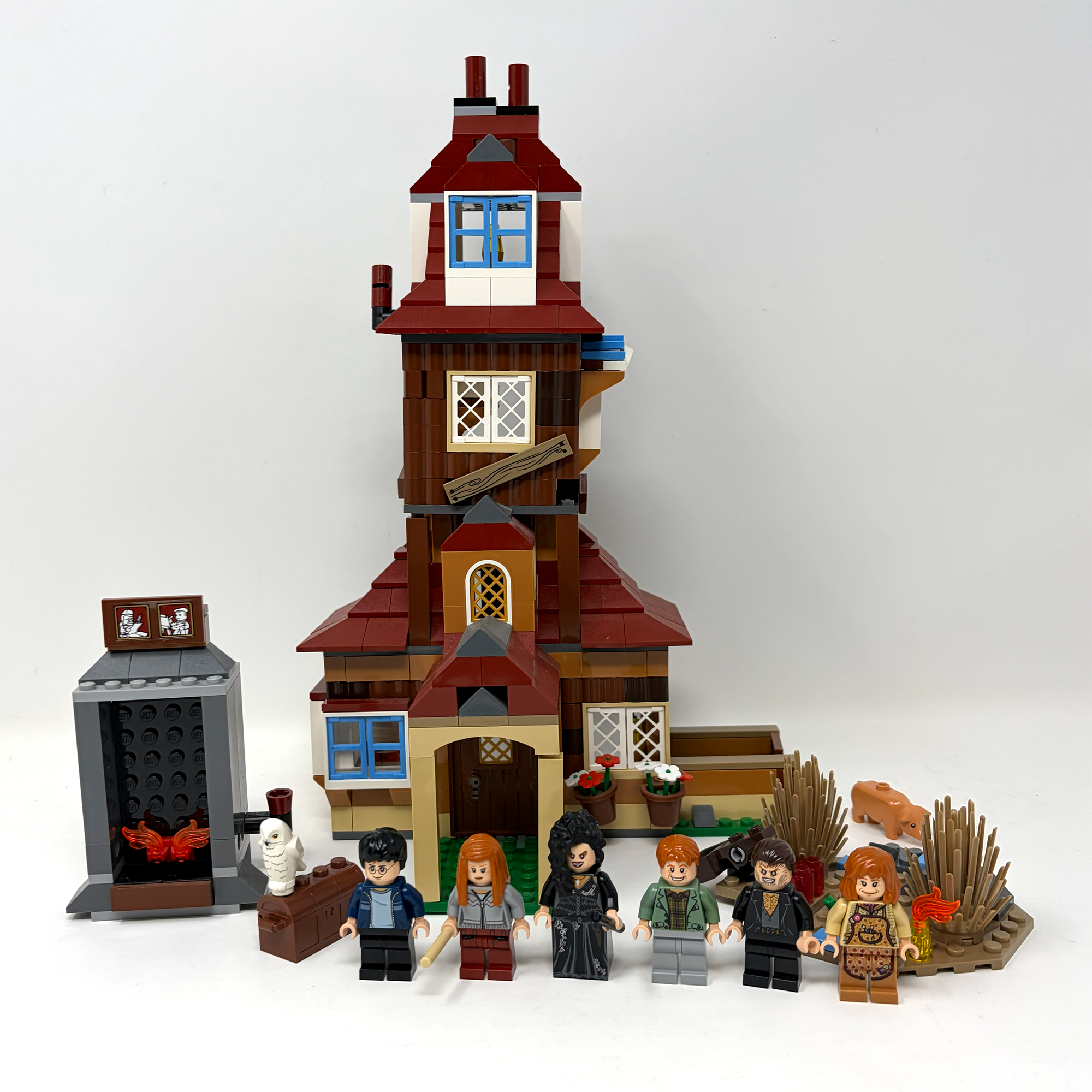 The Burrow (Prebuilt) – Bricks & Minifigs Grand Rapids