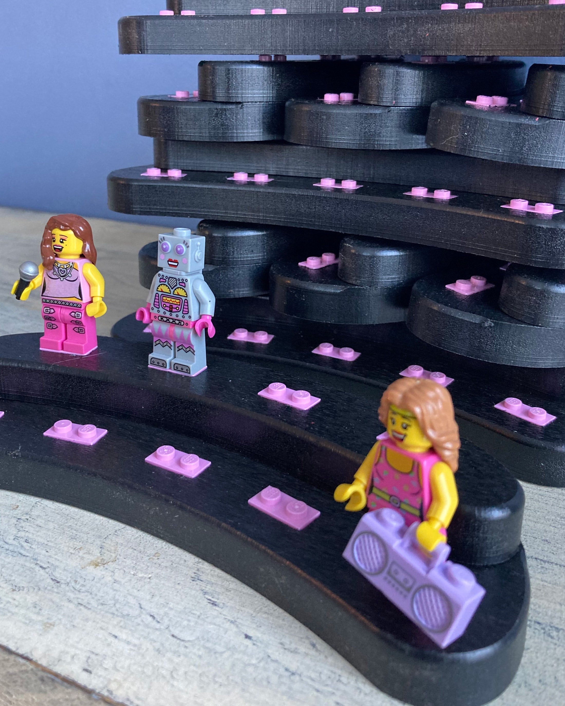 Mini Crescent Display Pink – Bricks & Minifigs Grand Rapids