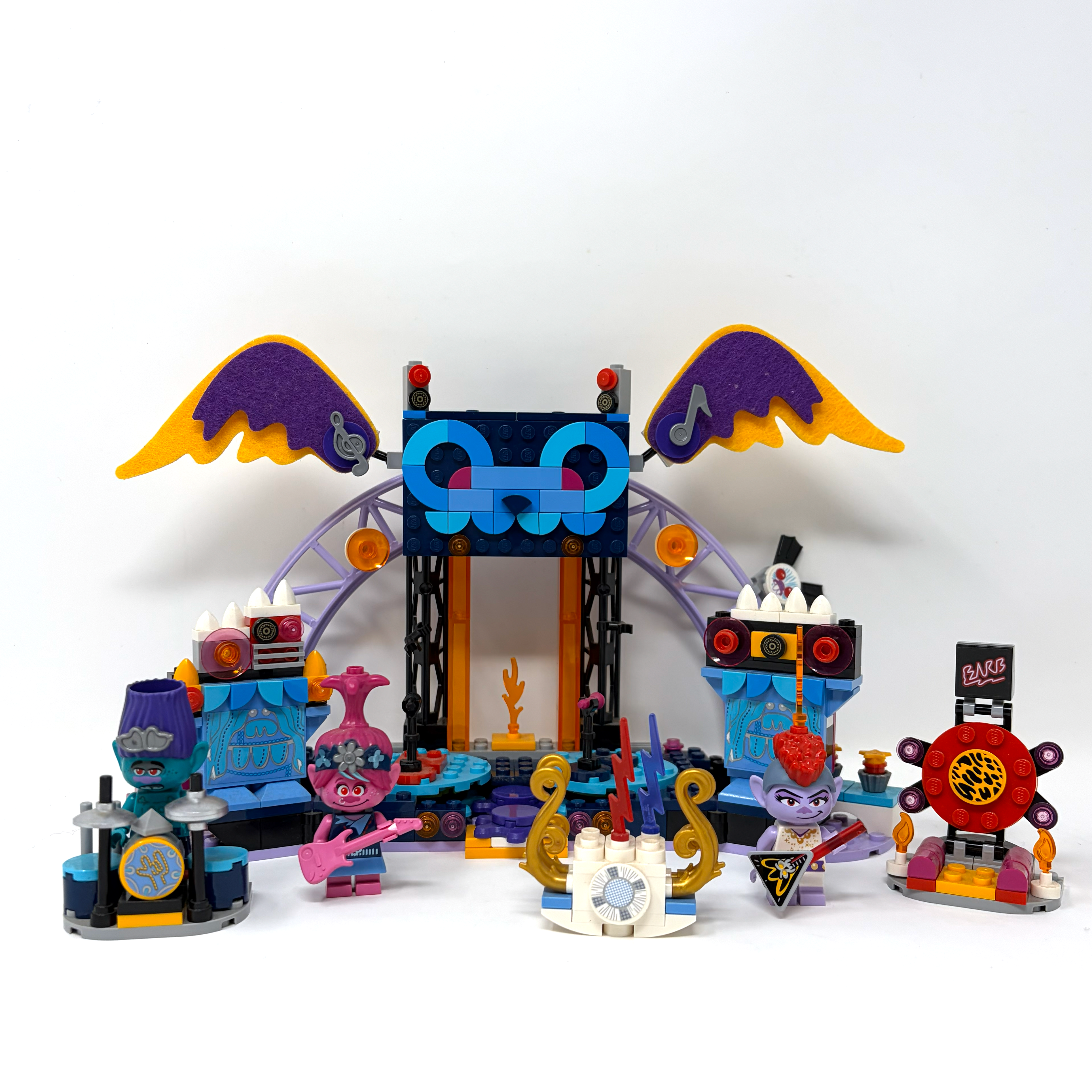 Volcano Rock City Concert (Prebuilt) – Bricks & Minifigs Grand Rapids
